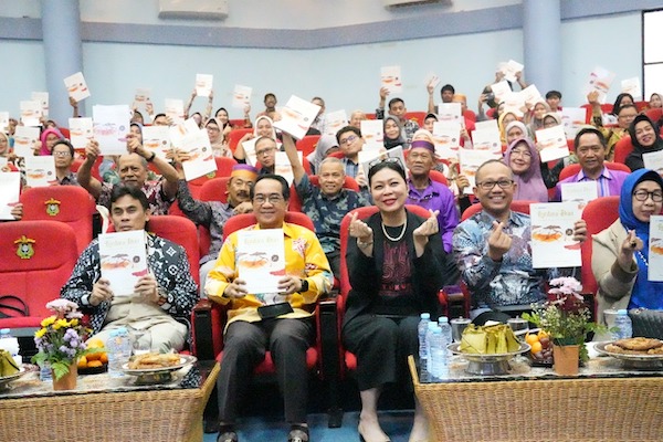 Peluncuran Buku Lontara Duri, Tambah Wastra Budaya Sulsel ...