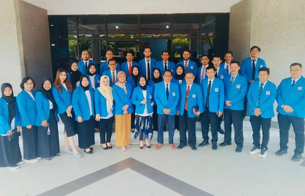 Pascasarjana Unifa Yudisium 27 Mahasiswa, Ada Rektor Universitas ...